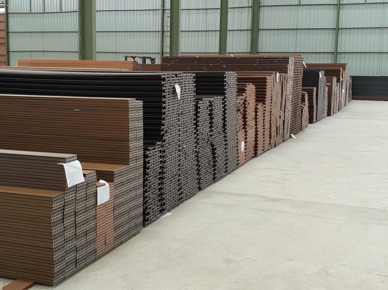 LANTAI DECKING WPC DI JAKARTA TERELENGKAP DAN TERMURAH